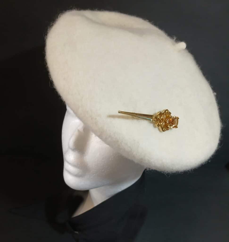 12 Morganite Beryl vintage Celtic brooch on pure wool beret - Vintage ...